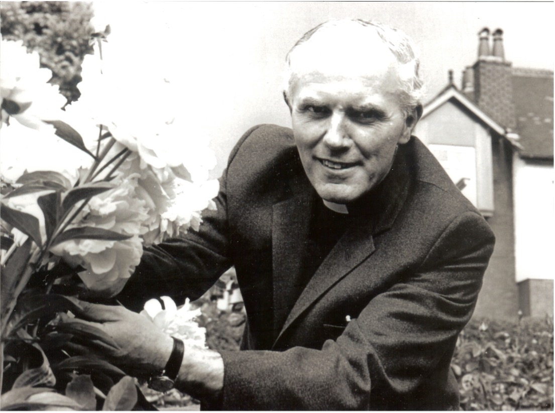 The Reverend Stanley Horrocks (1922-2005) - The Modern Backdrop